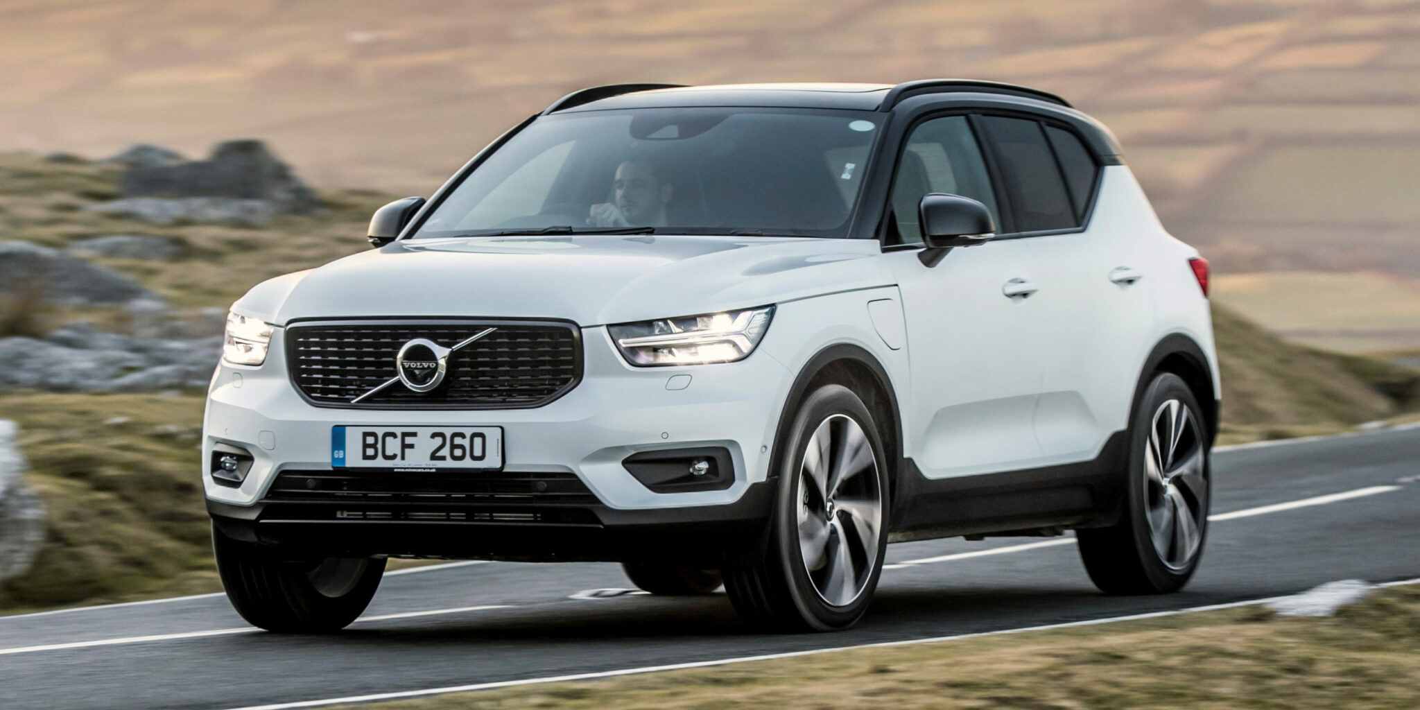 81% de los autos nuevos del mundo son blancos, negros, grises o ...