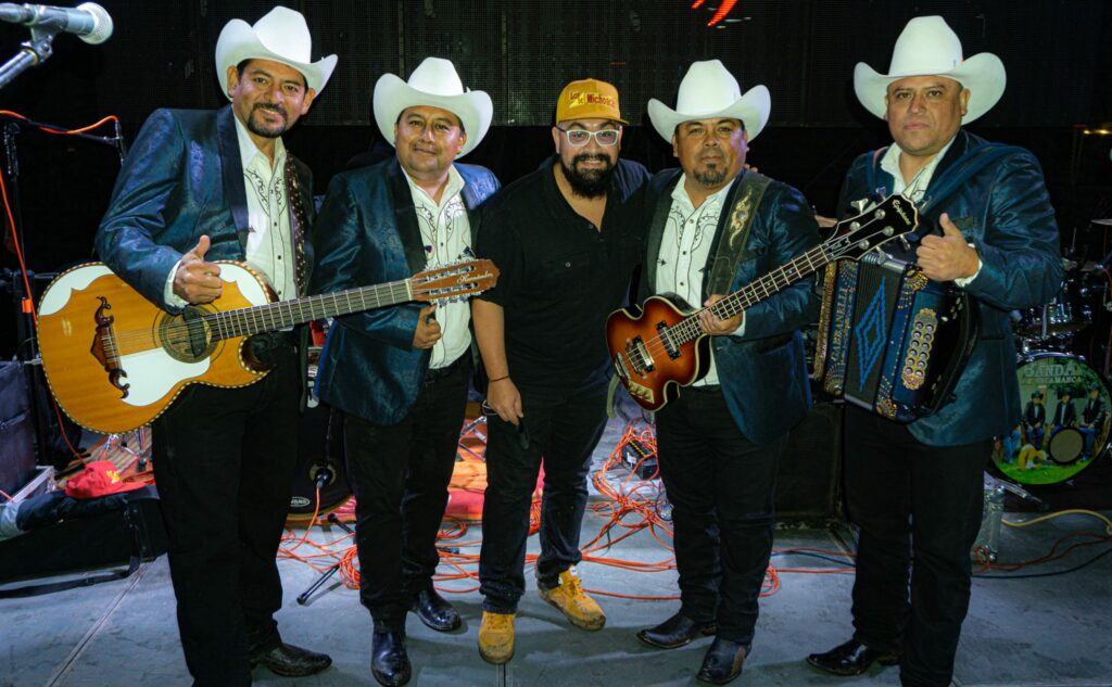 México - Dos integrantes de la Banda JR de Salamanca murieron en ...