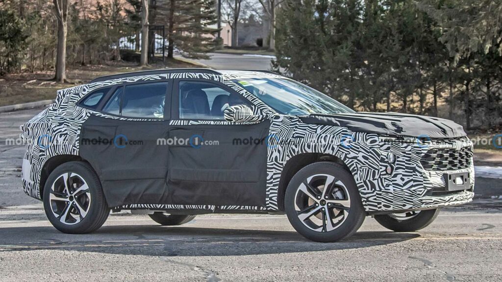 Fotos espía revelan un prototipo de Chevy que podría ser un crossover ...