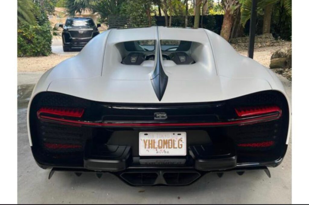 Bad Bunny pone en venta el Bugatti Chiron a este precio - Gossip Vehiculos