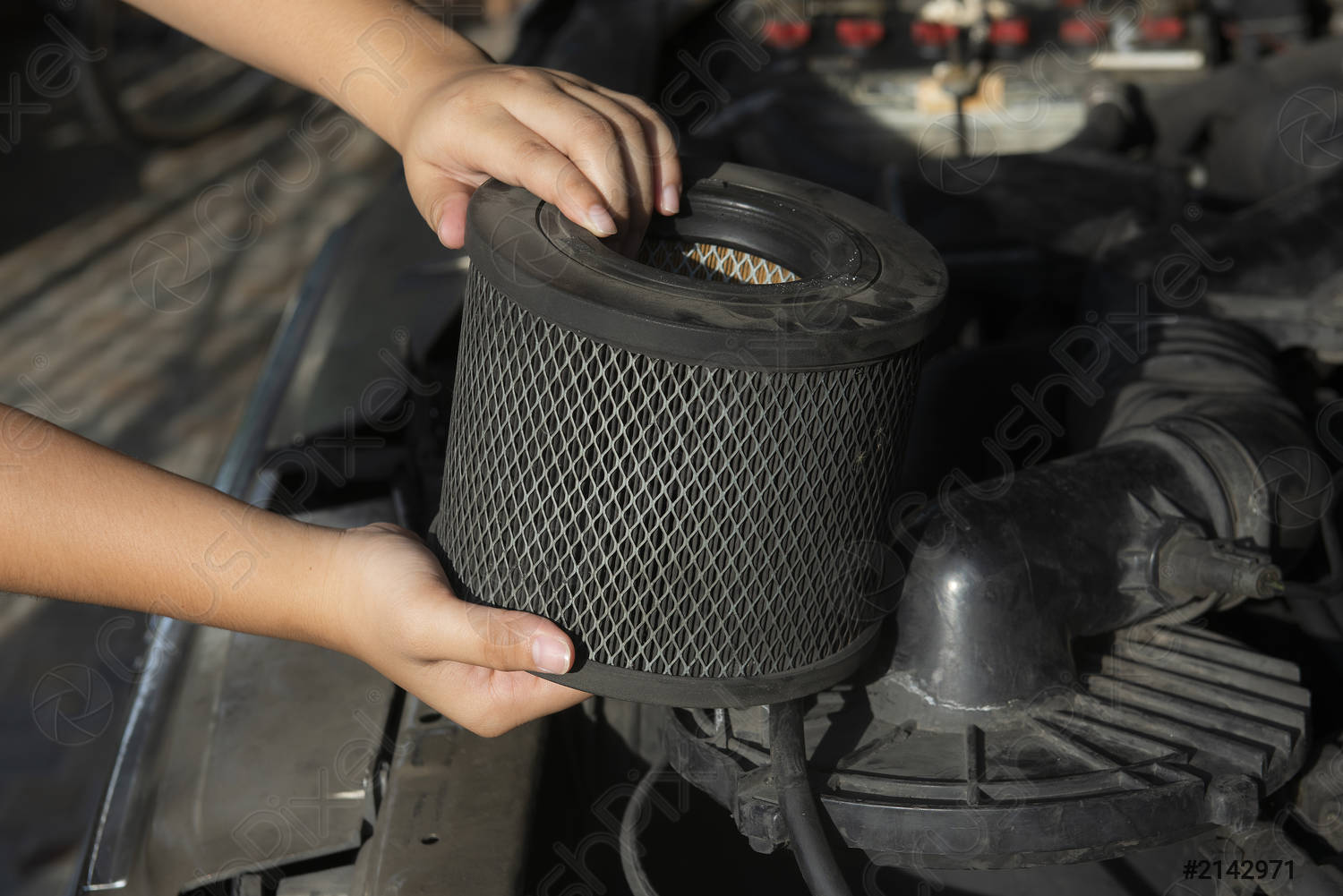 Filtro de aire de auto (Tipos, síntomas de que esta sucio y cómo ...