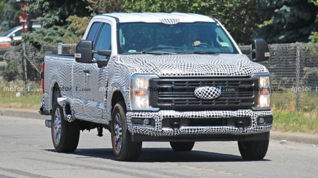 Nuevas imágenes espía de la Ford Super Duty en su versión LTX - Gossip ...