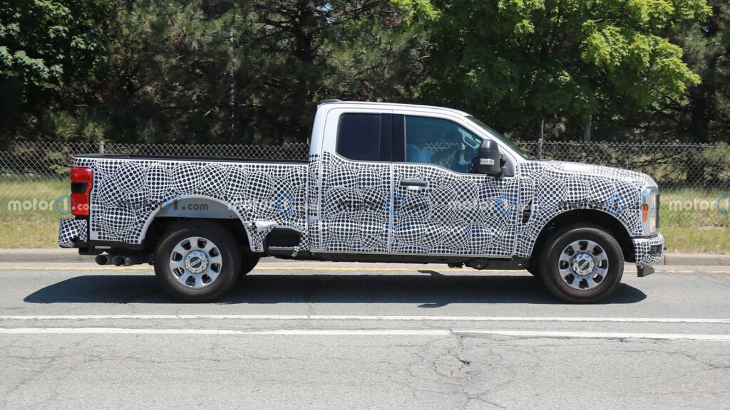 Nuevas imágenes espía de la Ford Super Duty en su versión LTX - Gossip ...