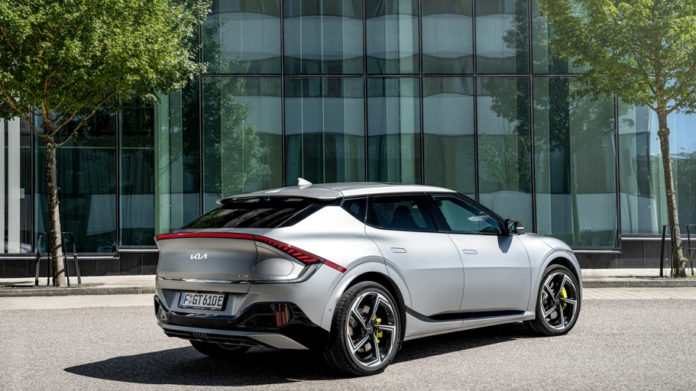 Kia presentó el EV6 GT, la versión deportiva del eléctrico surcoreano que ya se comercializa en ...