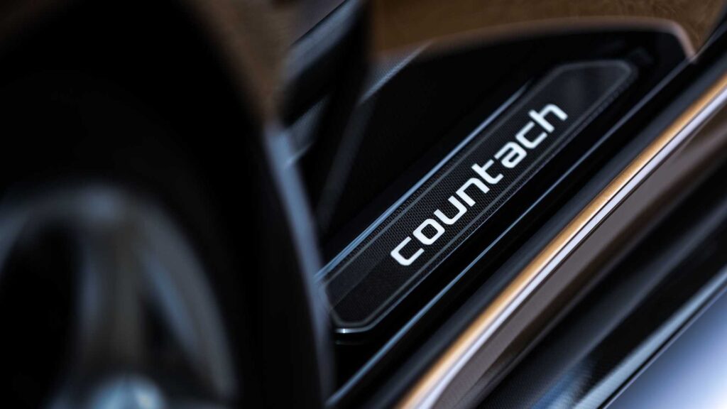 Ya entregaron el primer Lamborghini Countach LPI 800-4 en Estados ...