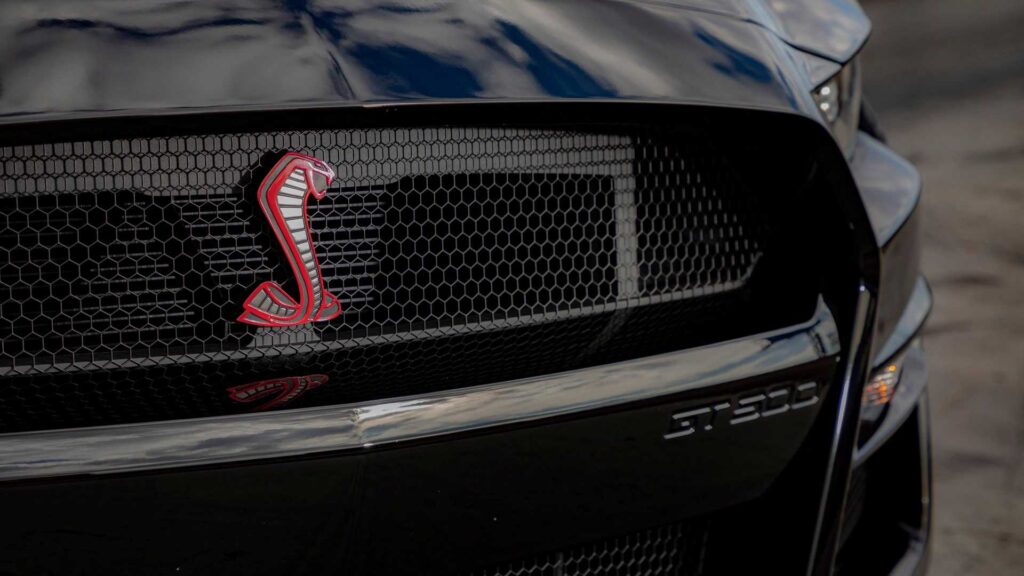 Shelby American presenta el GT500 Code Red Limited con 1300 caballos de ...