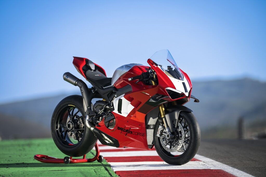 Debuta la nueva Ducati Panigale V4 R: precios, características e ...