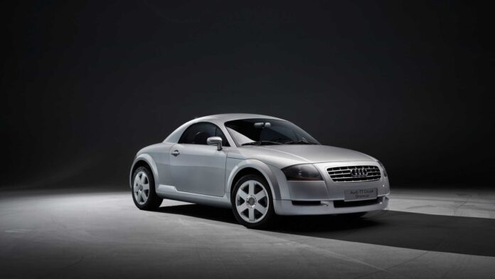 Presentan el Audi TT RS Iconic Edition en honor al 25 aniversario del ...
