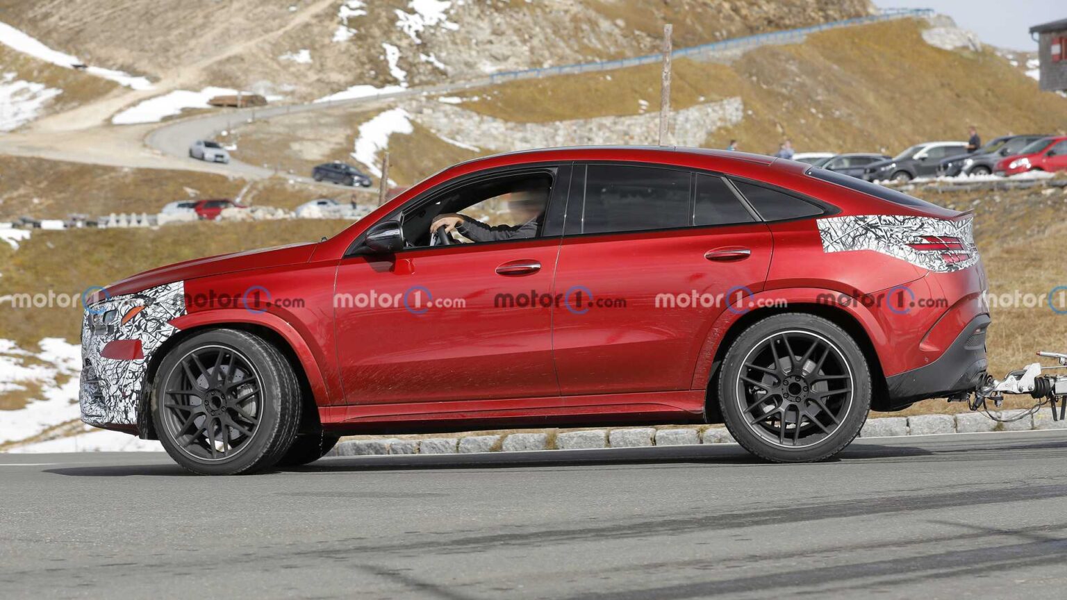 Imagenes espía revelan al Mercedes-AMG GLE 53 2023 SUV y Coupe con sutiles cambios externos ...