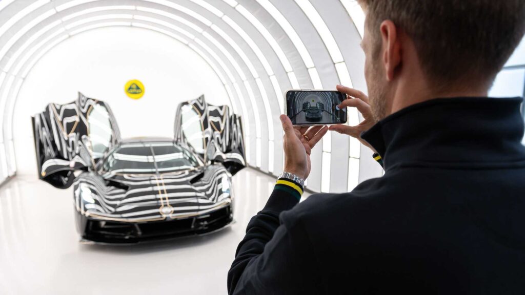 Lotus Evija Fittipaldi hace su debut con aluminio reciclado del ...