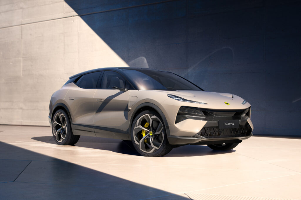 Revelan los precios del SUV Lotus Eletre 2024: cuesta la mitad que un Lamborghini Urus y alcanza ...