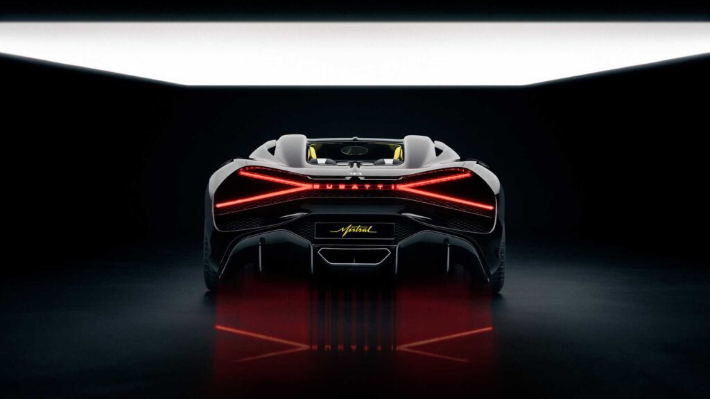 Bugatti Mistral Roadster llegará a una velocidad máxima de 261 MPH ...