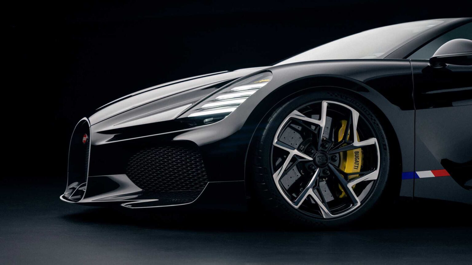 Bugatti Mistral Roadster llegará a una velocidad máxima de 261 MPH ...