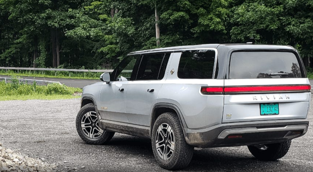 Rivian R1S 2023: Motor, interior, precios, ficha técnica (+ Imágenes y ...