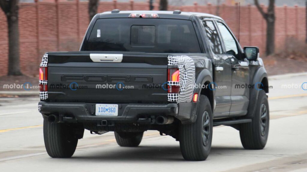 Imágenes espía del Ford F-150 Raptor R con estilo actualizado - Gossip ...
