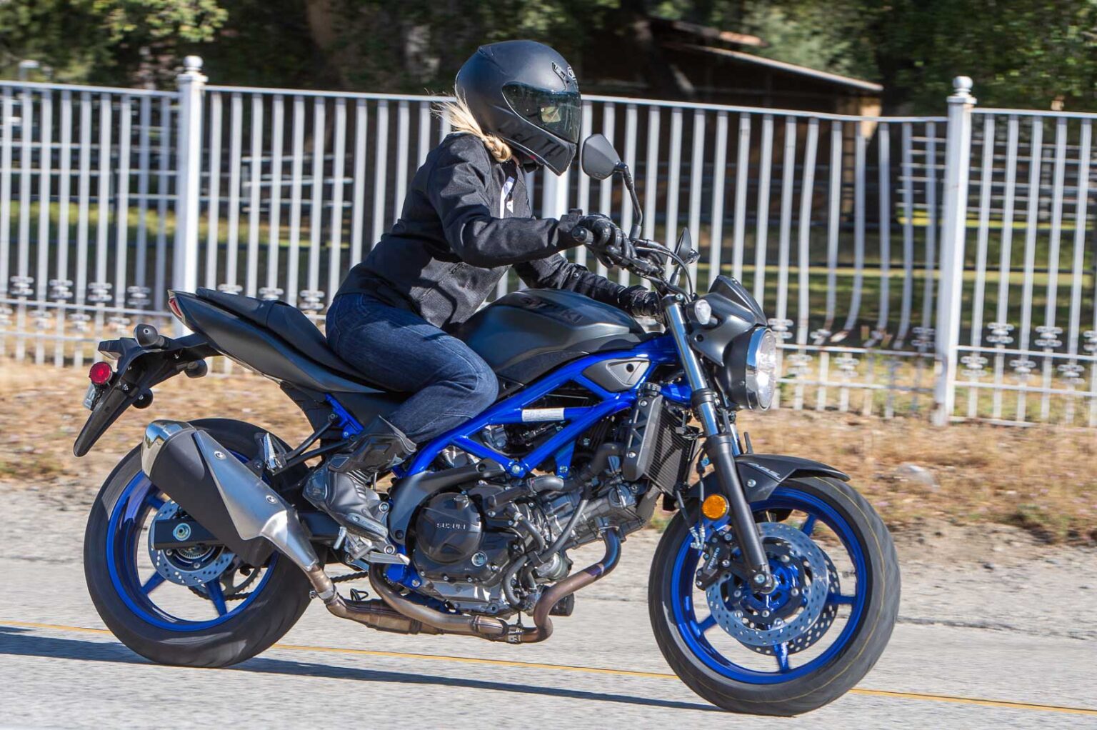 Las 10 mejores motos para mujeres bajitas - Gossip Vehiculos