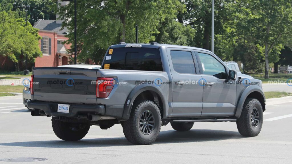 Un vistazo al Ford F-150 Raptor R 2024 en nuevas imágenes espía ...