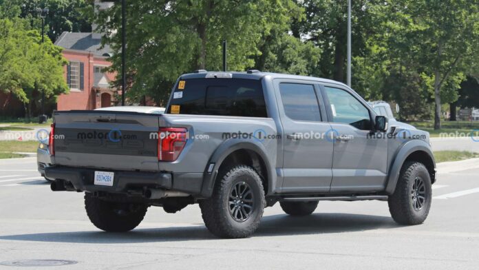 Un vistazo al Ford F-150 Raptor R 2024 en nuevas imágenes espía ...