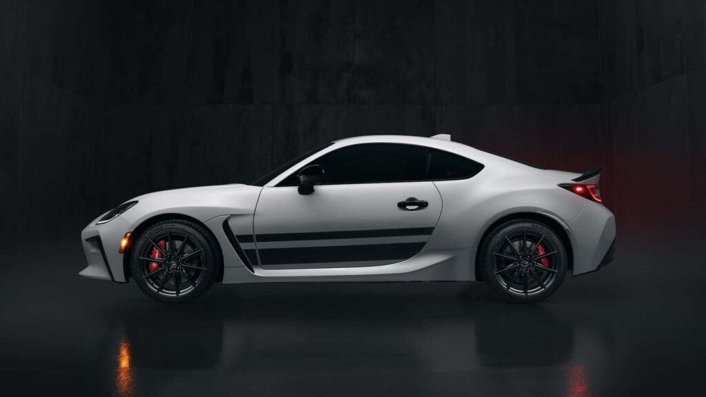 Toyota Supra y GR86 2024 rinden homenaje al MkIV e Initial D con nuevas ediciones especiales ...