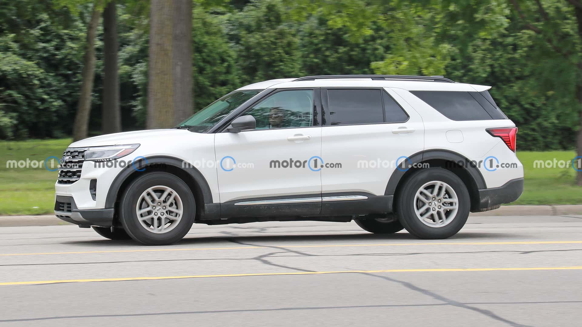 Se espía al Ford Explorer 2024 sin camuflaje: Nueva versión Active ...