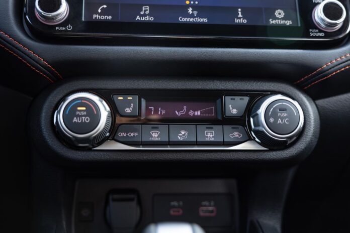 Nissan V Drive 2024 en México: precios, características, imágenes y video