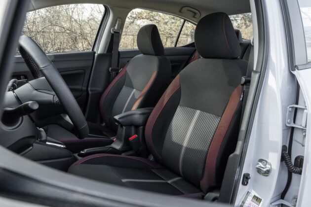 Nissan V Drive 2024 en México: precios, características, imágenes y video