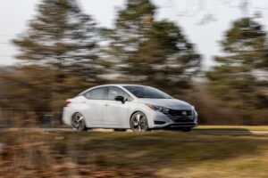 Nissan V Drive 2024 en México: precios, características, imágenes y video
