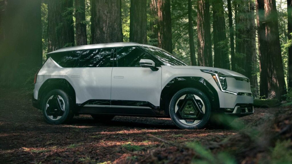 Kia EV9 2024 de Tres Filas: Desde US$ 54,900 con Tracción Trasera ...