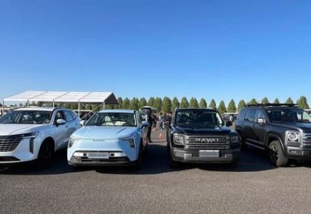 El imponente SUV Toyota Century 2024: Renderizado a partir de la imagen ...