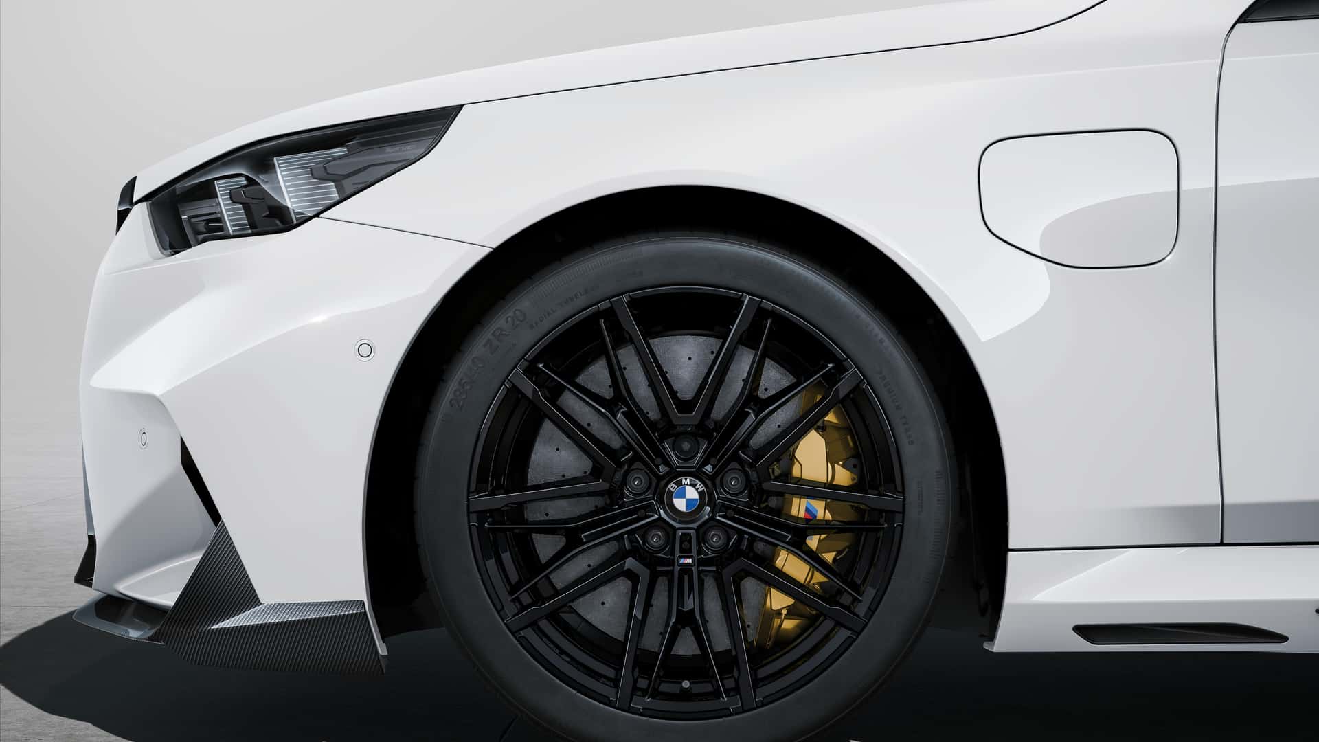 M5 G90 a Dieta: Piezas M Performance Reducen Peso y Mejoran Estilo