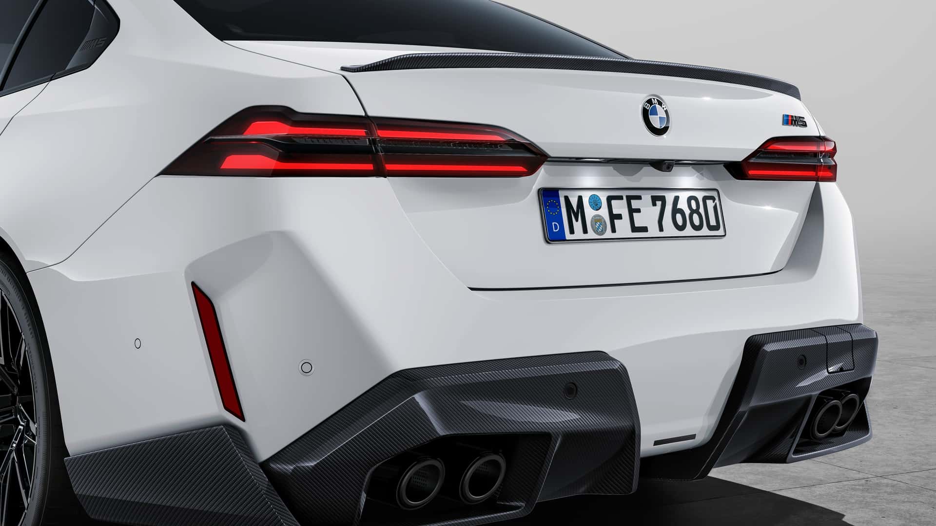 M5 G90 a Dieta: Piezas M Performance Reducen Peso y Mejoran Estilo